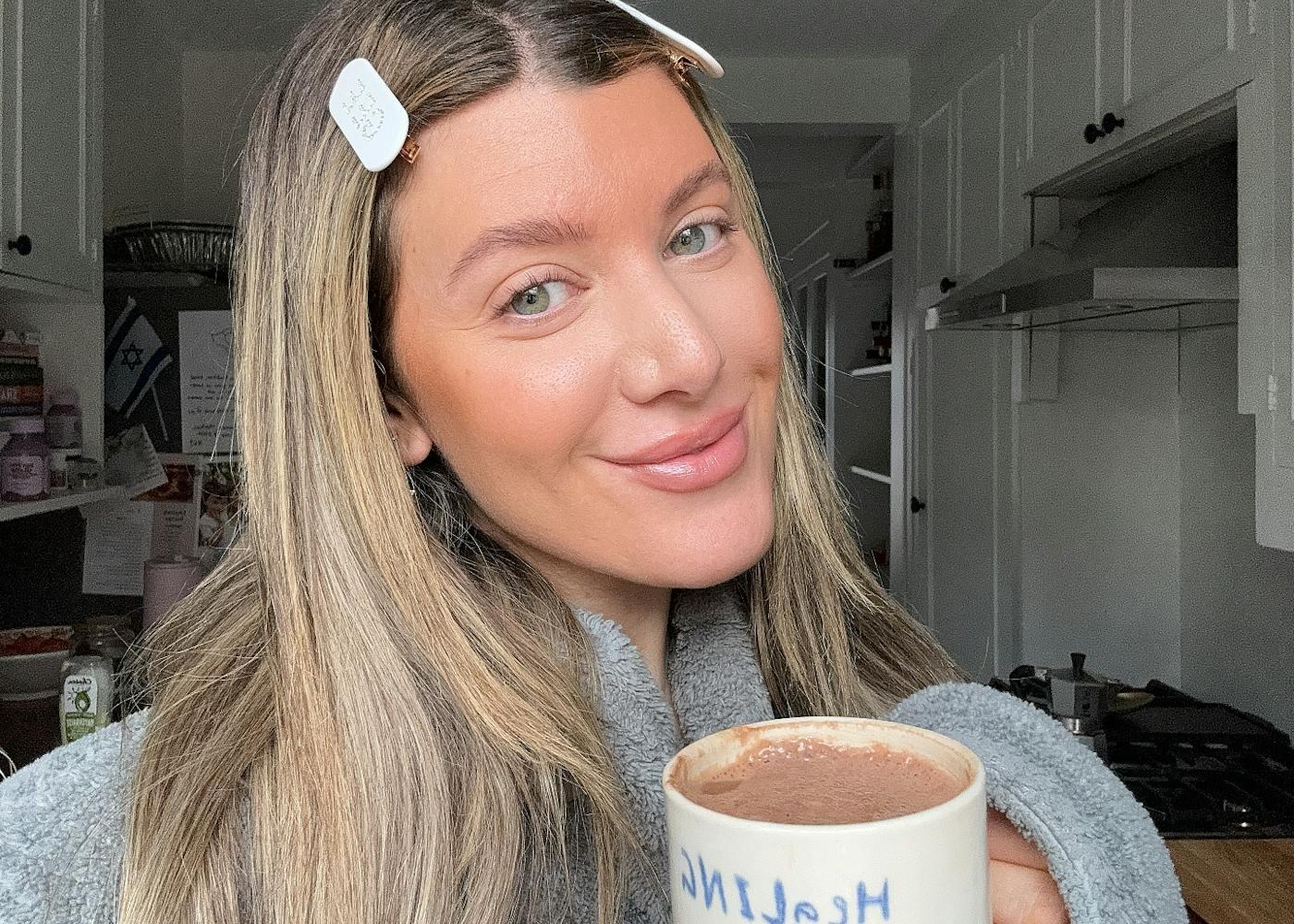 How To Make Steph's Holiday Hot Cocoa | Gee Beauty